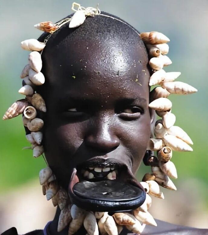 The Fascinating Lip Plates Tradition of the Mursi Tribe in Africa