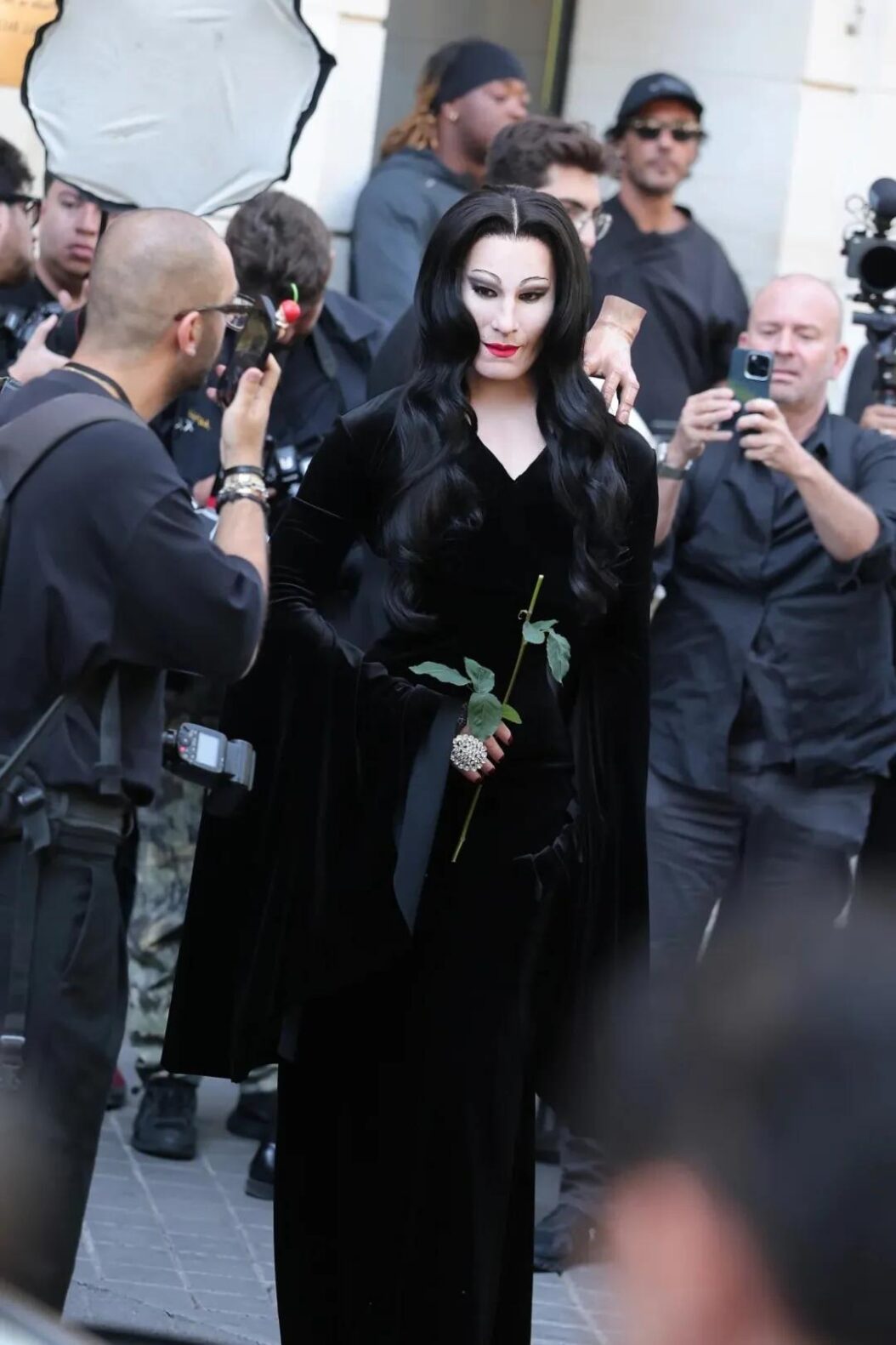 Makeup Transformation: Man Turns into Celebs Seamlessly